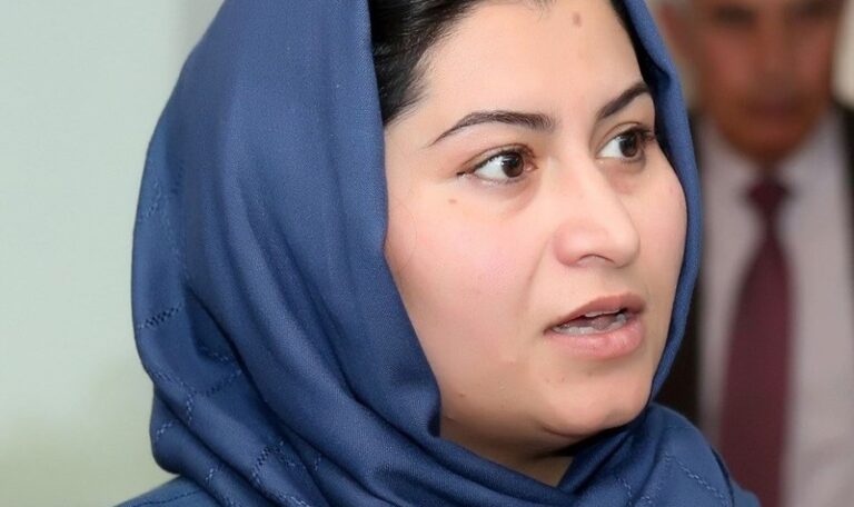 “Los Talibanes Han Empezado a Ir Casa por Casa Buscando a las Mujeres ...